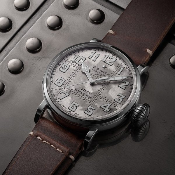 Revealing 5 Iconic Watch Crown Types You May Not Know! - Min Luxury